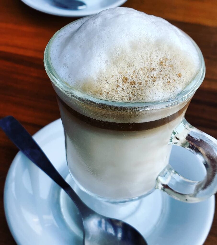 Receta de Café Lágrima, corta y fácil de preparar