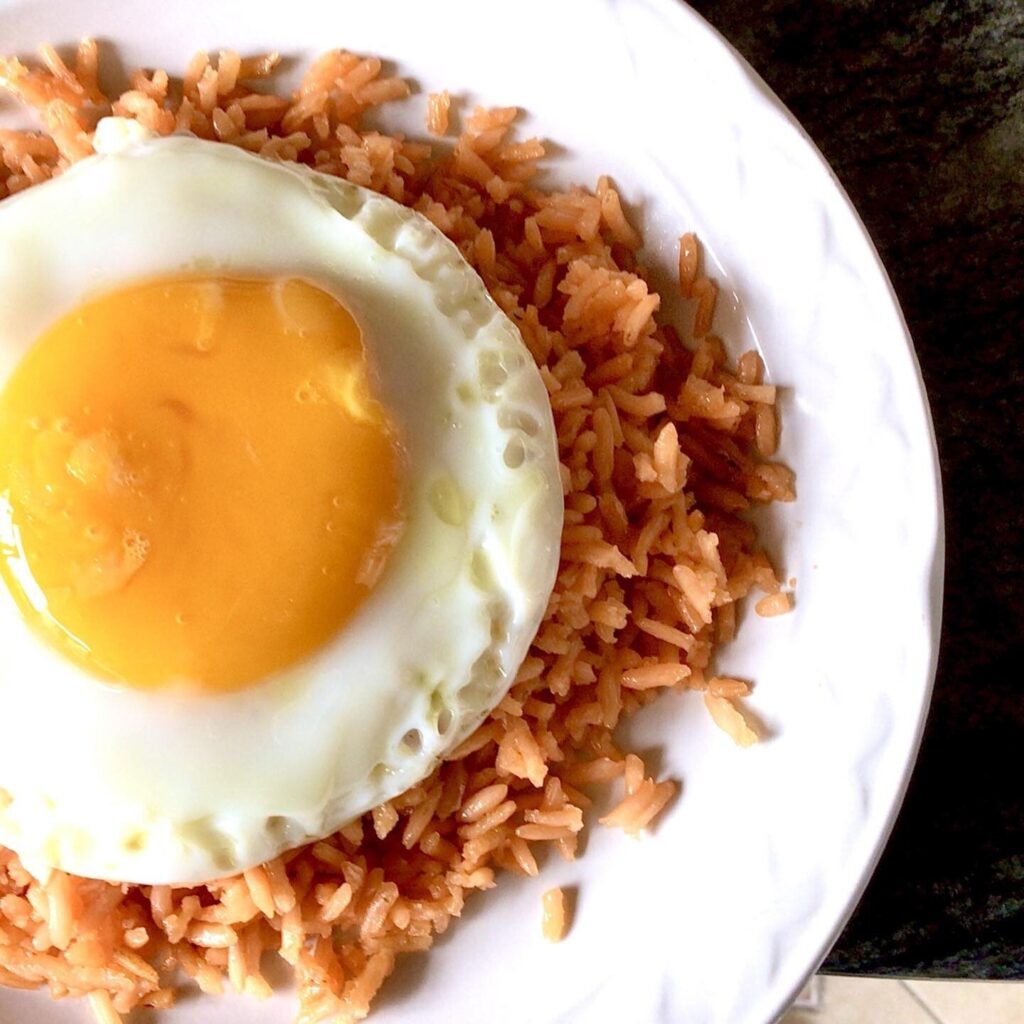 Receta de arroz a la argentina con huevos corta y fácil de preparar
